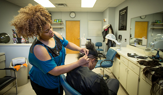 Eastern Illinois University :: EIU 360 -- A Cut Above