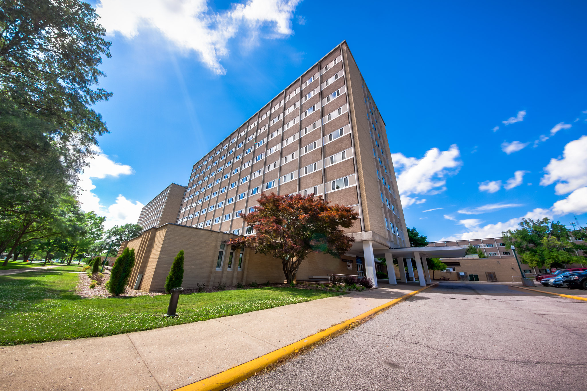 Housing Communities | EIU Housing | Eastern Illinois University