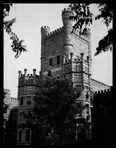 Eastern Illinois University :: Localites - (Page Desc)